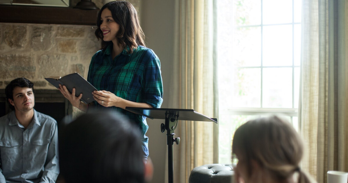 Thoughts on Women Bible Teachers | Audrey's Blog | Search the Scriptures